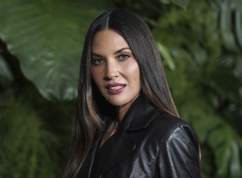 Olivia Munn Reveals Breast Cancer Diagnosis