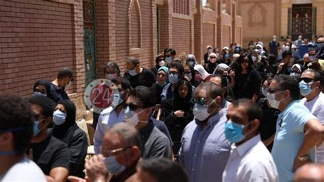 غياب محمد سعد وهنيدي وحلمي مشاهد مؤثرة من جنازة حسن حسني فيديو