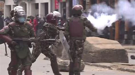 Kenya Anti Government Protesters Clash With Police In Nairobi World