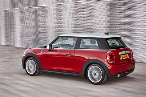 КЛАССНЫЕ ФОТО АВТО! (и не только): MINI Cooper 3. Понеслась!!!