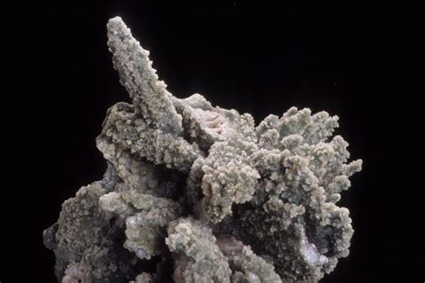Anhydrite Meaning Properties And Benefits You Should Know