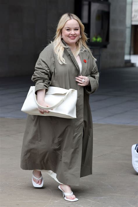 Nicola Coughlan Testére Tett Megjegyzést Egy újságíró Life