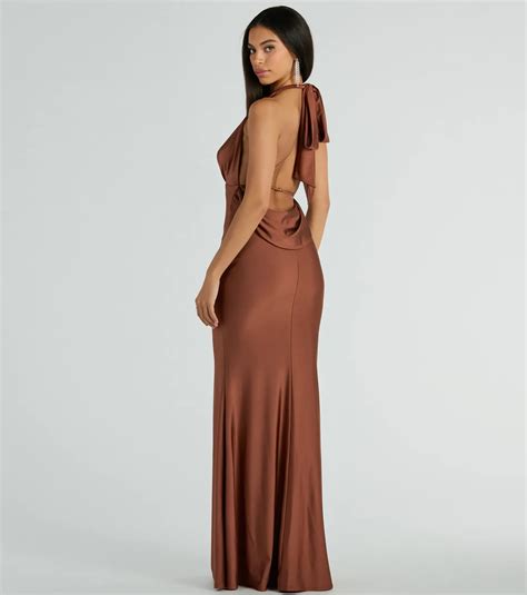 Halter Neck Maxi Dresses And Windsor