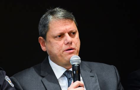 Tarcísio Diz Que Não Vai Ampliar Número De Câmeras Corporais Da Policia