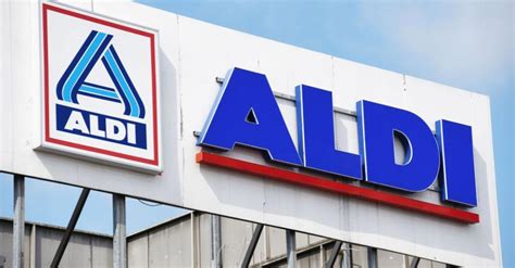 Elle Découvre Limpensable Dans Une Conserve Vendue Chez Aldi Je Lai Piqué Avec Une Fourchette