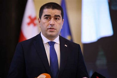 მოგიწოდებთ გააუქმოთ ეს კანონი შეწყვიტეთ ძალადობა მშვიდობიანი