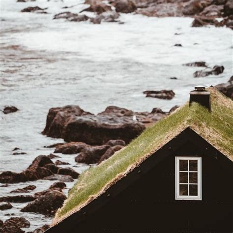 A Green Roof Is A Layer Of Vegetation Bioclimatic Houses
