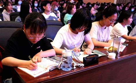 毕业生党员最后一堂党课 内蒙古农业大学经济管理学院