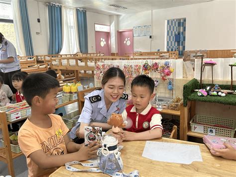 印江 税爱相伴暖童心 圆梦六一与税行 活动 小朋友 礼物