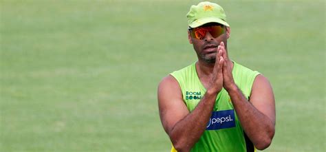 Pak Legend Shoaib Akhtar Slams Sarfraz Ahmed For His Racist Remarks