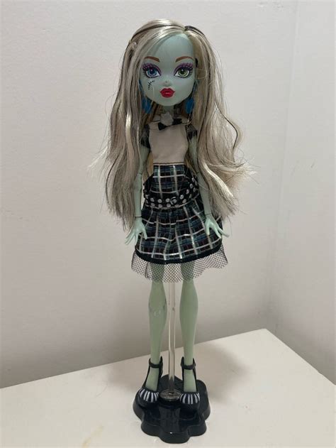 Boneca Monster High Frankie Stein Original Brinquedo Matel Usado