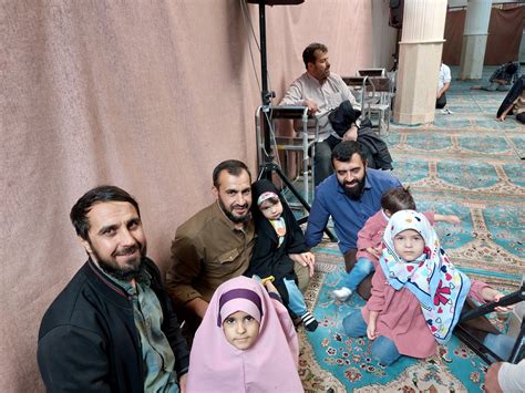 ساشتی On Twitter Khalildardmand اون گونی رو کشیدی روی سر این بچه های