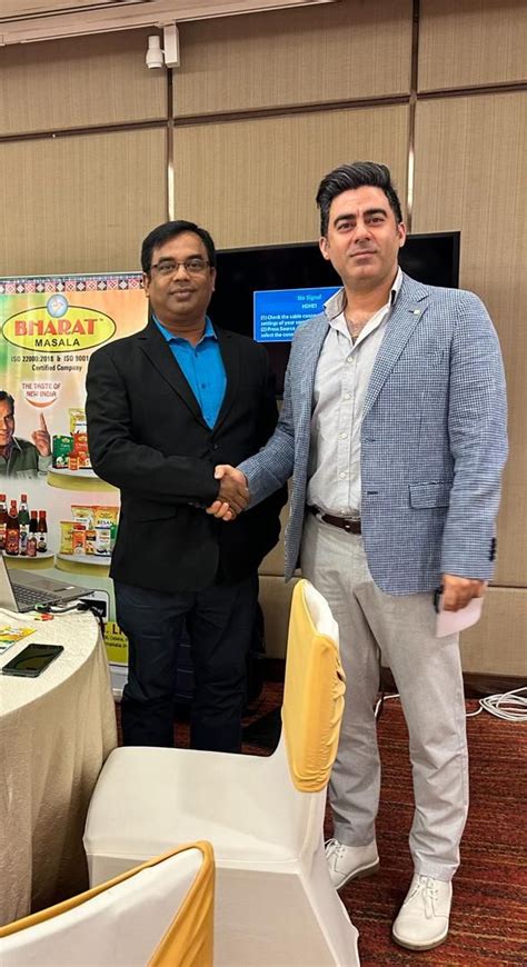 Businessmeeting Winwinwin Marketchallenges Solutions Collaboration Partnership