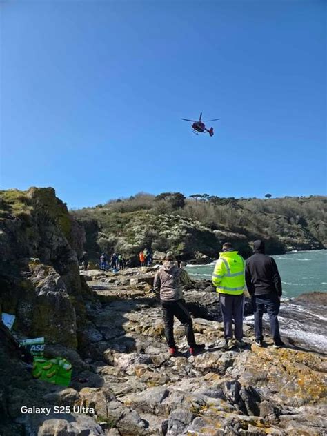 Live Search And Rescue Teams Scour Torquay Coastline Devon Live
