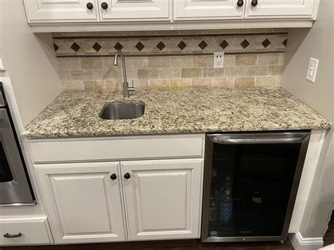 Santa Cecilia Granite Backsplash Ideas