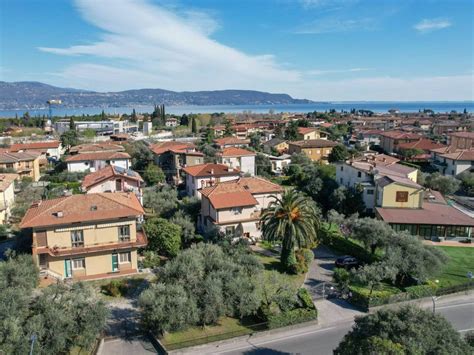 Vendita Appartamento Toscolano Maderno Quadrilocale In Via Statale