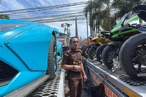 Kejari Bandung Eksekusi Barang Bukti Kasus Doni Salmanan Ini Daftar