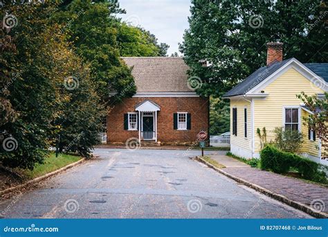 Street And Houses In The Old Salem Historic District In Winston Stock