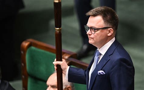 Protest rolników a Hołownia znów odracza obrady Sejmu