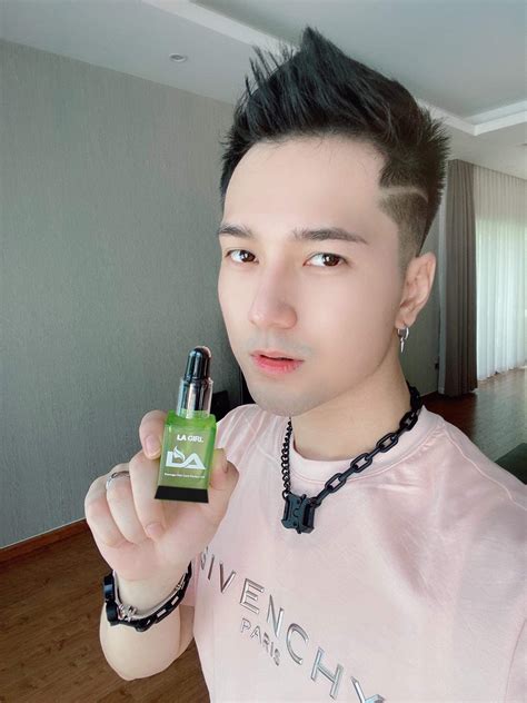 L A Girl L A Girl Added A New Photo