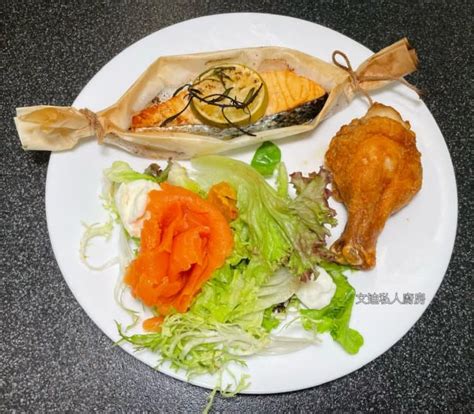 三文魚食譜｜香草牛油香檸三文魚