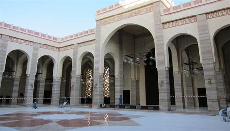 5 Important Tips Before Al Fateh Grand Mosque Visit Terhalak