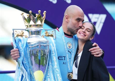 Filha Influencer De Pep Guardiola Surge Deslumbrante De Vestido