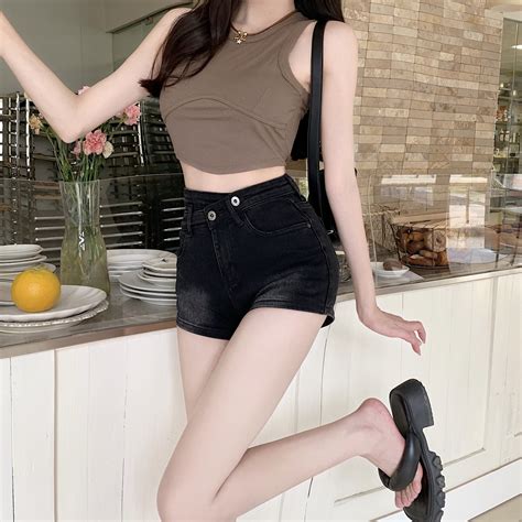 网红同款2024夏季新款美式辣妹金属扣设计洗水磨白三分牛仔短裤女 阿里巴巴