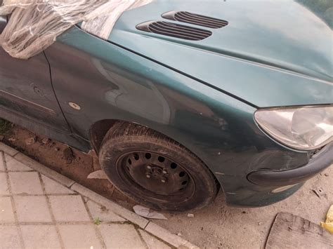 Крило переднє праве Пежо 206 оригінал з розборки 99 рік: 1 000 грн ...