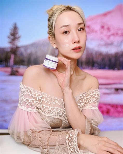 윤시아 🎨 음악하는 메이크업아티스트 광고 지만 이건 강추여 얘두라 클라뷰에서 신상 쿠션 나왔는데 Klavuu