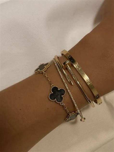 Otkrivamo Koji Su Najpopularniji Komadi Van Cleef And Arpels Nakita