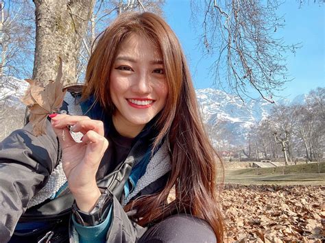 岳母生得好！大馬正妹「彩菱chailing」心機泳衣胸肉都快掉出來，鮮嫩美腿更擄獲全場！ Cupsdaily