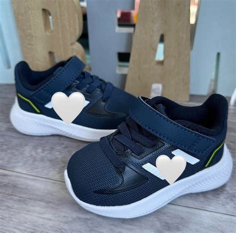 Дитячий комісійний магазин 19 р нові легкі Didas 12 см вся учтілка нові не ношені без