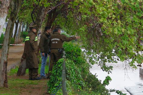 Hallan cadáver de una mujer en el lecho del Río Mapocho