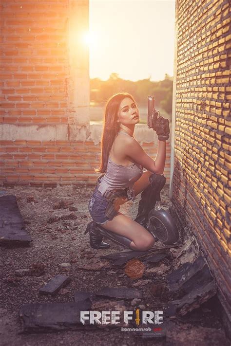Bỏng mắt với những màn hóa thân gợi cảm của các nữ xạ thủ Free Fire khiến anh em game thủ đứng