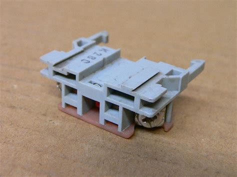 Idec Tw C01 Contact Block Fen Industrial