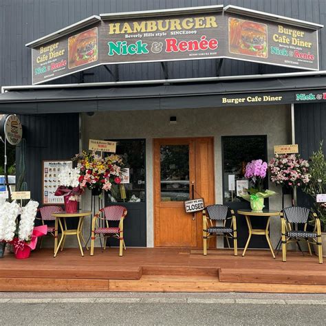 北摂一ウマいと噂の和牛ハンバーガー専門店「ニック＆レネイ箕面店」が箕面市桜の牧落駅近くに2号店をオープンしました。