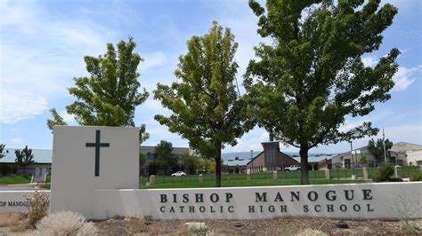 Manogue Keeps Campus Closes After 2 Test Positive For Covid 19