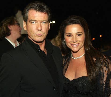 Пиърс Броснан и Кийли преди и сега И завинаги Evabg