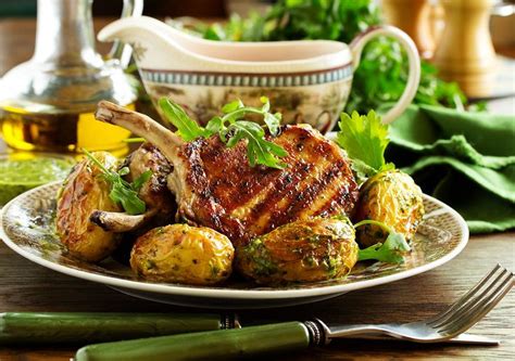 Свинина на косточке с пряным картофелем Еда Идеи для блюд Картофельные блюда