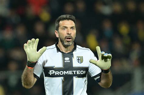 Buffon Nuovo Obiettivo Dell Arabia Saudita Pronta Offerta Monstre Gigi Deve Decidere Il Suo Futuro