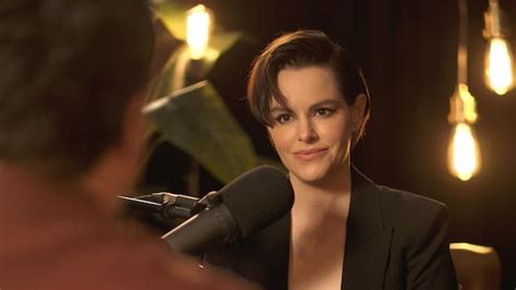 Emily Hampshire On The End Of Sex And How Schitts Creek Helped Her Identify As Pansexual Cbc Arts