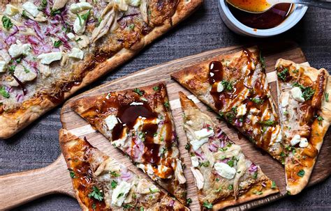 Quick Bbq Chicken Flatbread Smoked Bbq Source
