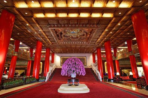 圓山密道 世界最長秘密滑梯道，開放每日的六時段專人導覽 活動大聲公 微笑台灣 用深度旅遊體驗鄉鎮魅力