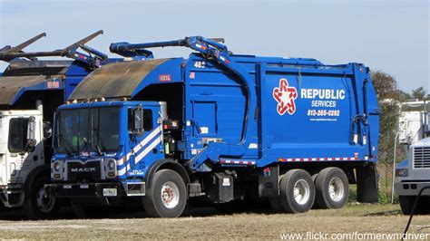 Garbage Trucks Republic Services Garbage Trucks