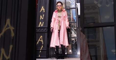 Fake Heiress Anna ‘delvey Sorokin Flaunts Ankle Monitor