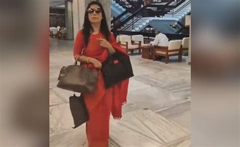 घसकड महआ मइतर ममल म एक रय स एथकस कमट क रपरट नह