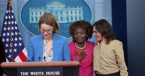 L Word Tv Show Cast Visit White House To Mark Lesbian Visibility Week