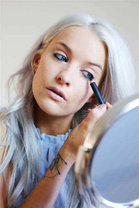 Step By Step Guide To The Burberry Runway Makeup Collection Inthefrow