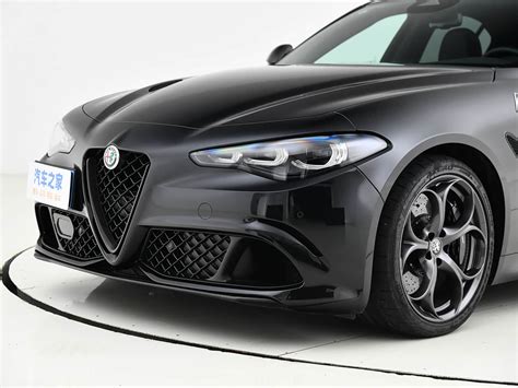 Giulia朱丽叶 2024款 29t V6 520hp 四叶草super Sport黑标限量版 阿尔法·罗密欧 10137张图片大全